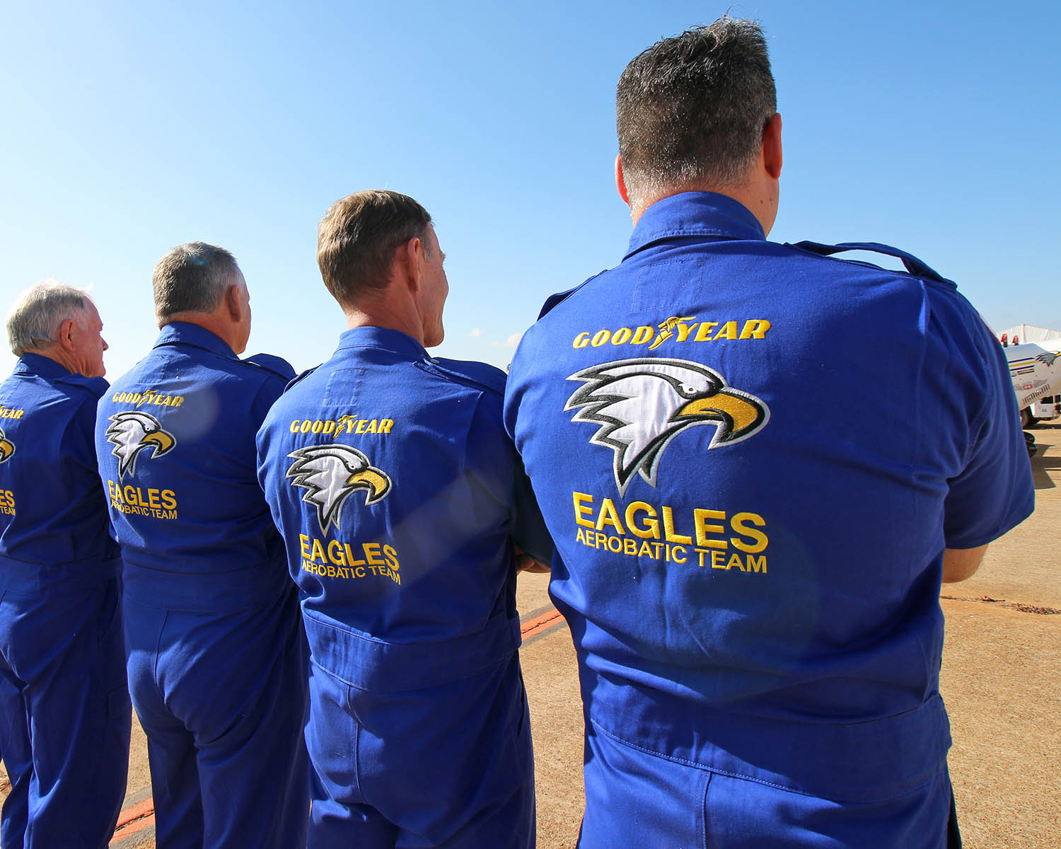 Airwear flight suits – The pilot’s choice - Smoke On Go